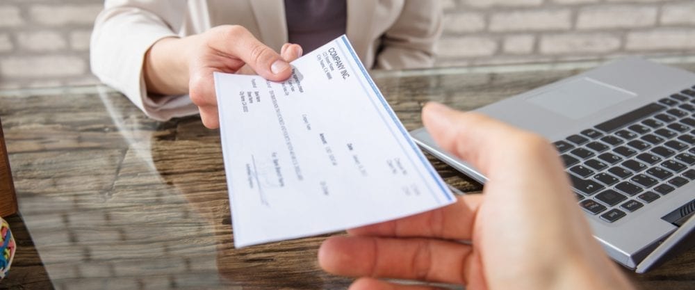 Cek (cheque): Pengertian, Jenis, dan Cara Penggunaannya