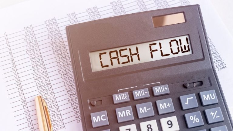 Arus Kas: Definisi Cash Flow, Manfaat & Penjelasan Lengkap