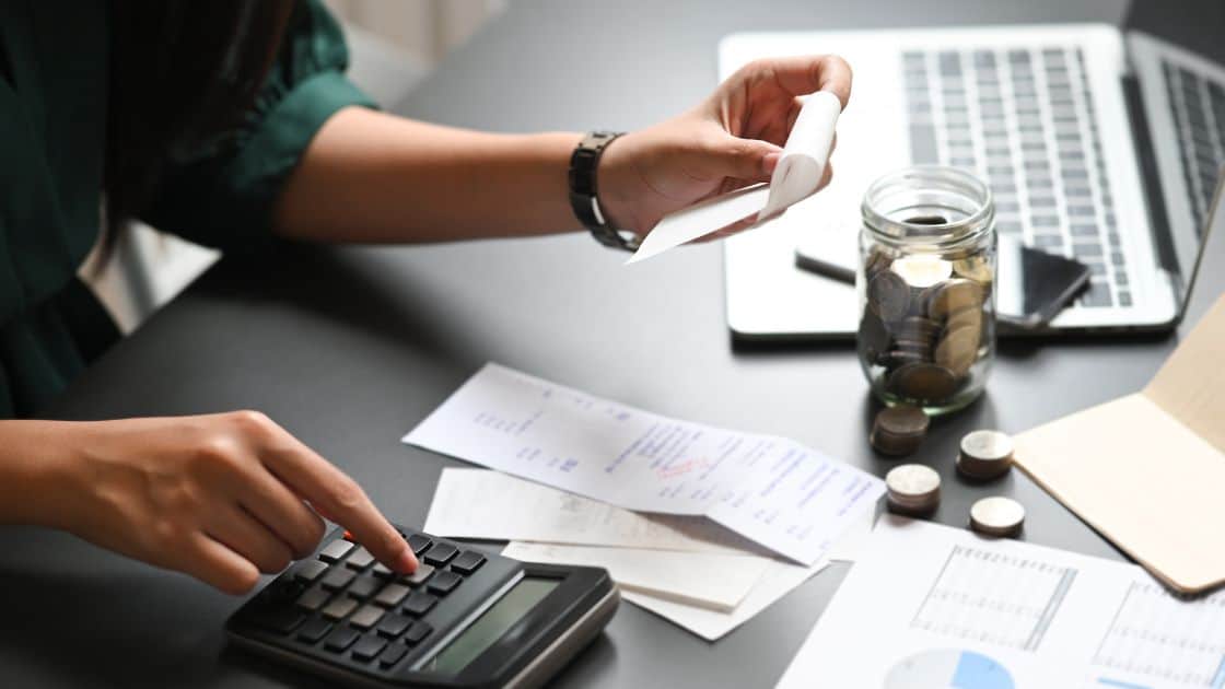 Metode Pencatatan Akuntansi Basis Kas (Cash) vs Akrual (Accrual)