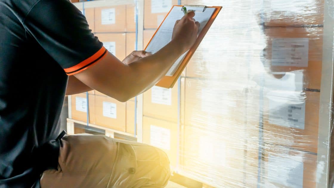 Cara Mengelola Stok Barang di Gudang, Ini Tipsnya! - Mekari Jurnal